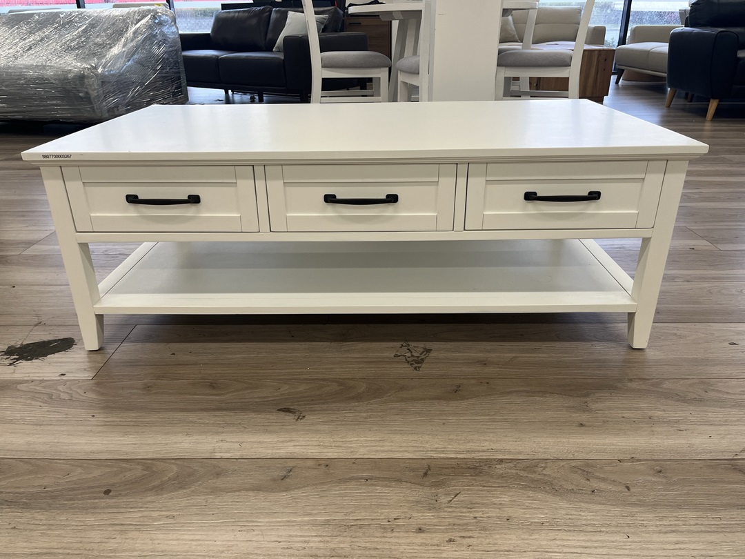 Second Living & Dining Room Furniture | Seconds Furniture