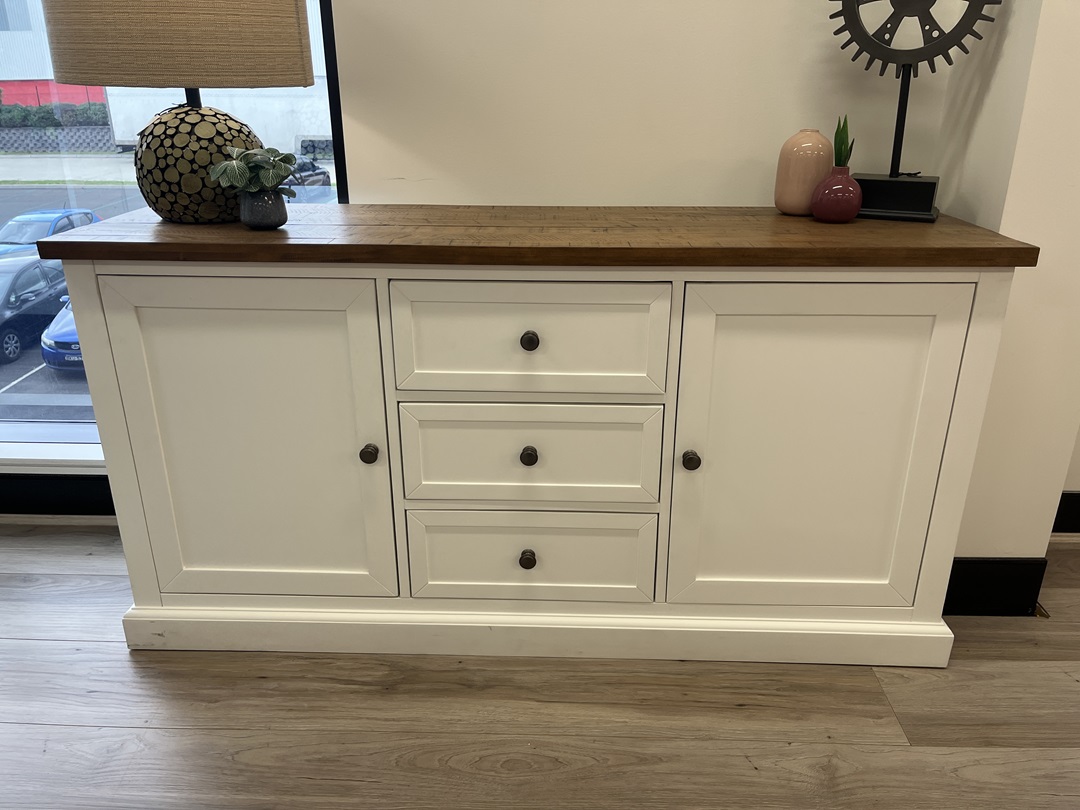 Second Living & Dining Room Furniture | Seconds Furniture